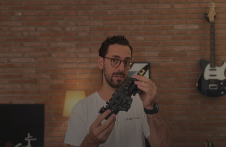 Travel Sax 2 - The smallest & lightest electronic saxophone in the world